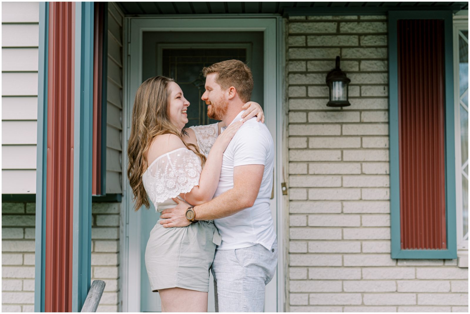 Downtown Fenton Engagement Session | Abby and Aaron - brittanyallen.com