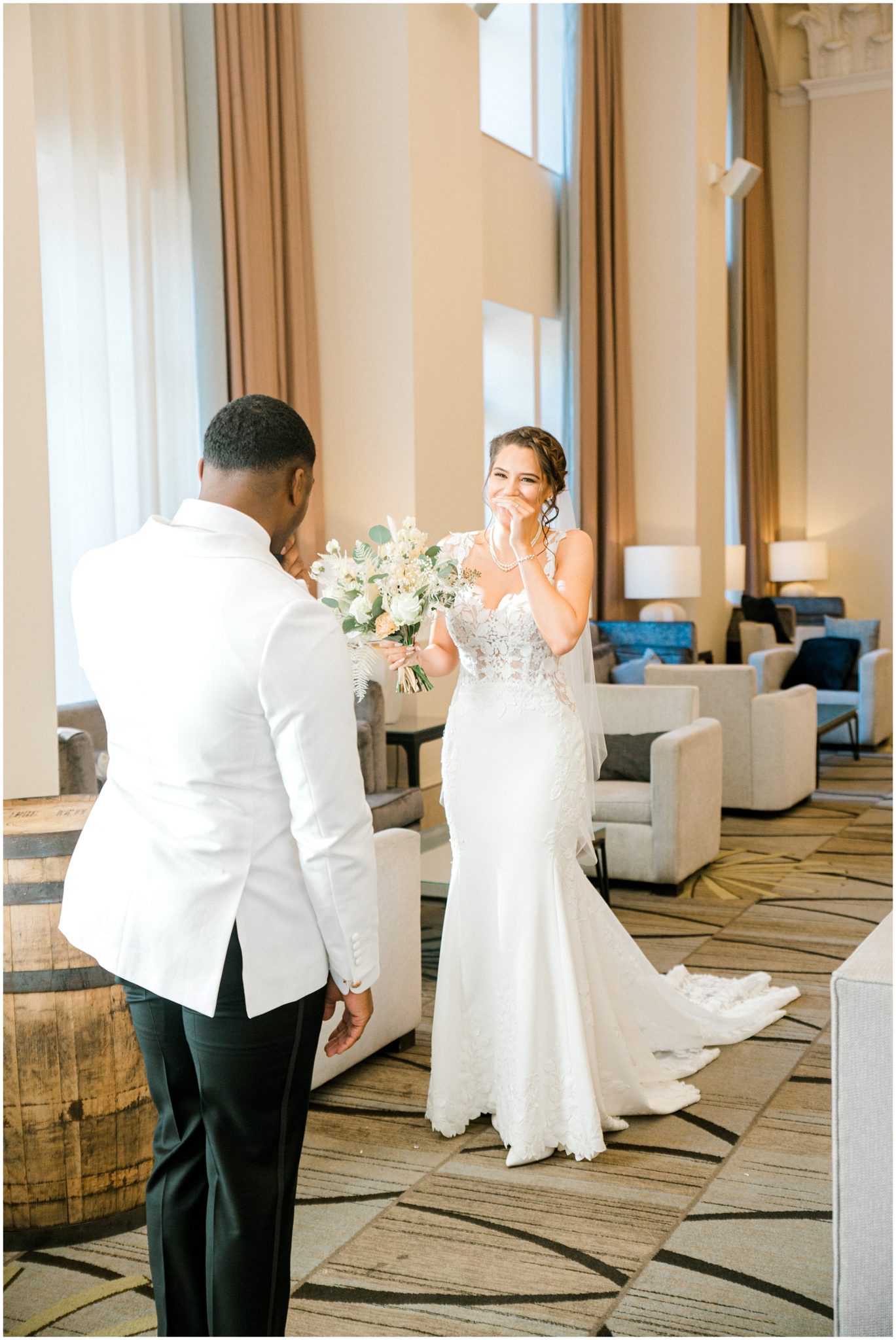 15 Epic Moments for Your List of Must Have Wedding Photos