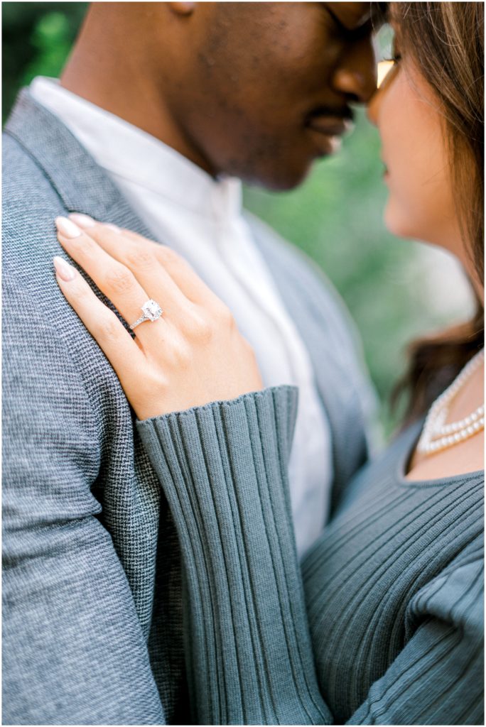 12 Engagement Photo Poses (+ Wedding Photo Pose Ideas)